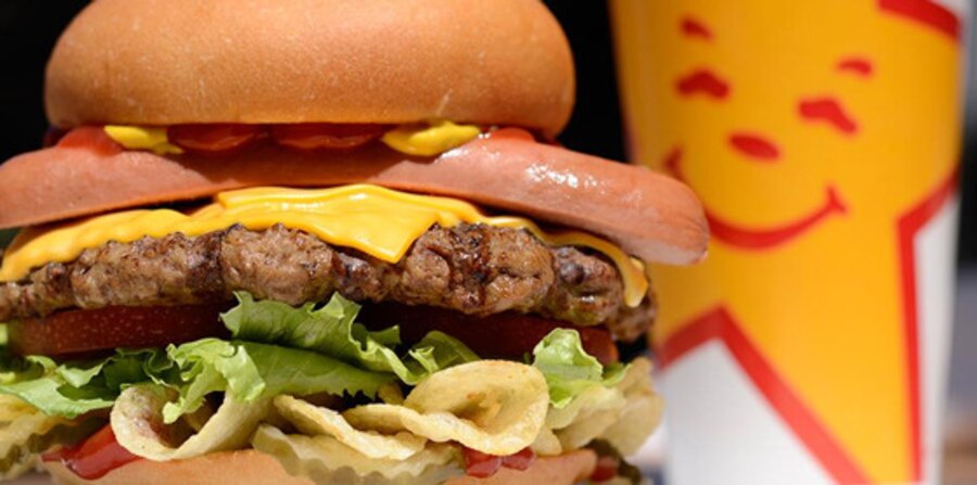 A Bummer Between 2 Buns The Unhealthiest Burgers You Can Order In
